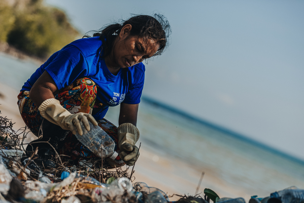 How Plastic Pollution Impacts Our World - ClimeCo